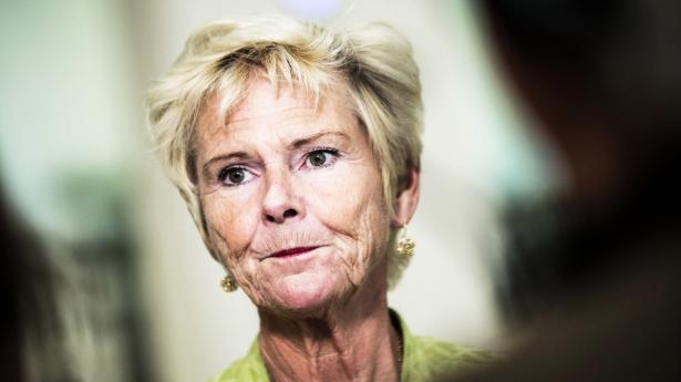 Helle Ib: Fagbevægelsen bør skrue ned for larmen nu og kæmpe helhjertet ...