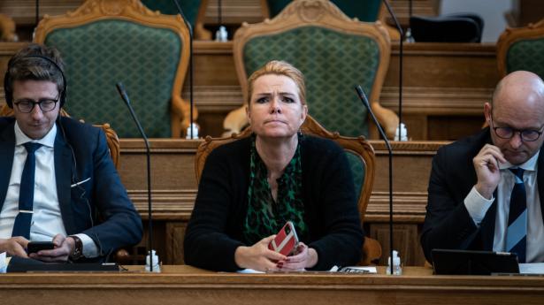 Helle Ib: Der skal strammes op – uanset om det gælder mink eller asylpar