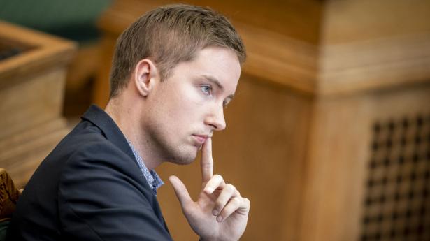 Jacob Mark fra SF sygemelder sig med øjensygdom