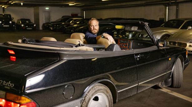 Han er medstifter af Madklubben og bil-aficionado: Her går han selv ud ...