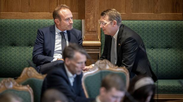 Helle Ib: Løkke og Lidegaard kan blive afgørende for Venstres ...