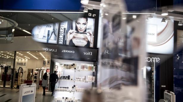 Opvaskevand, kartoffelmel og andre ulovlige kopivarer giver milliardtab ...