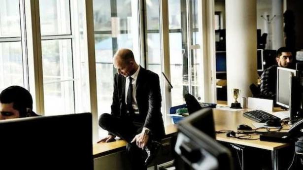 TDC dropper DI og skifter til konkurrent