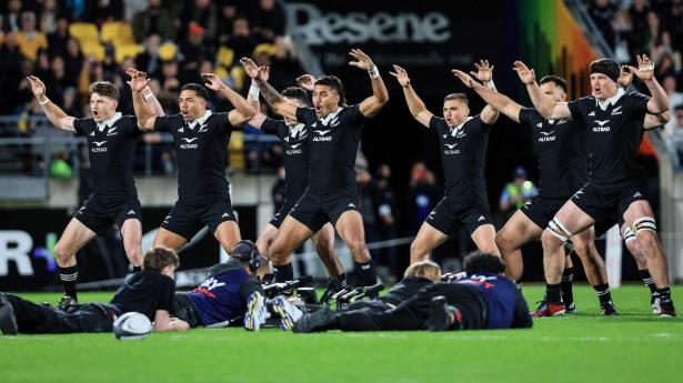 New Zealand genvinder rekord for verdens største haka