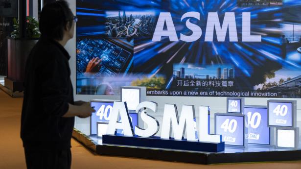 ASML Maintains Bullish 2030 Outlook on AI-Driven Demand