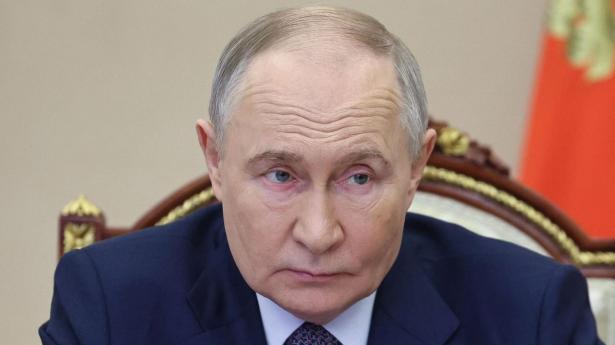 Putin varsler hævn mod Ukraine efter droneangreb i Rusland