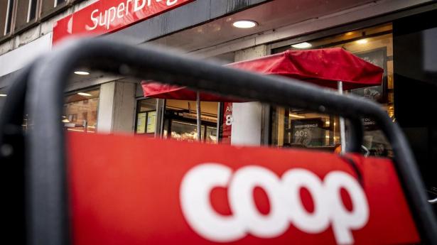 Salling-overtagelse af Coop-butikker trækker ud