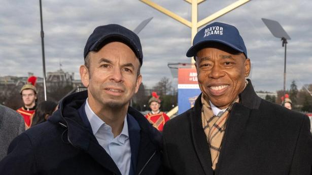 Sagsøgt for at have snydt Danmark: Nu skal han rådgive Trump