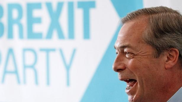 Nigel Farage vil kæmpe for et brexit uden aftale