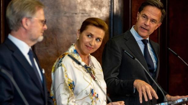 Mette F.: Ukraine kan bruge danske våben på russisk territorium